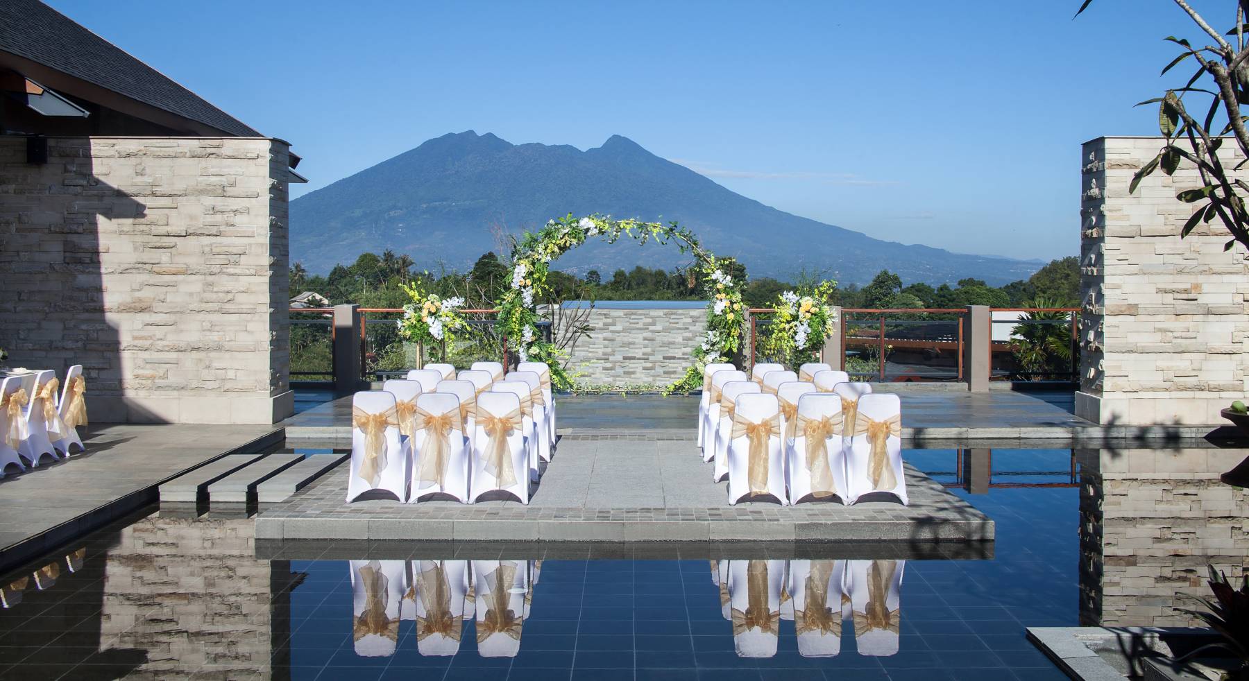 Pullman Ciawi Vimala Hills Resort Spa & Convention - Weddings