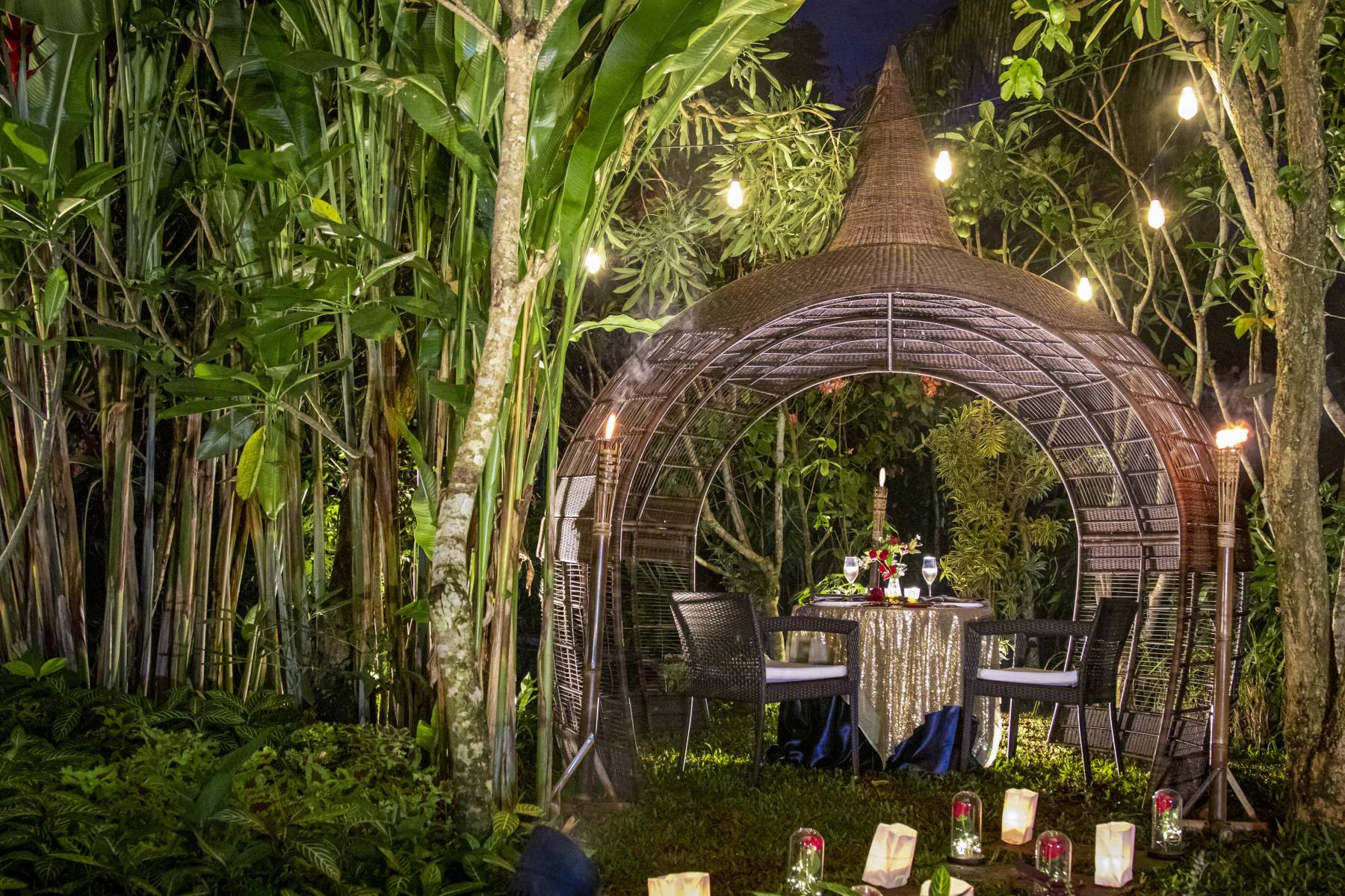 Pullman Ciawi Vimala Hills spreads love this February